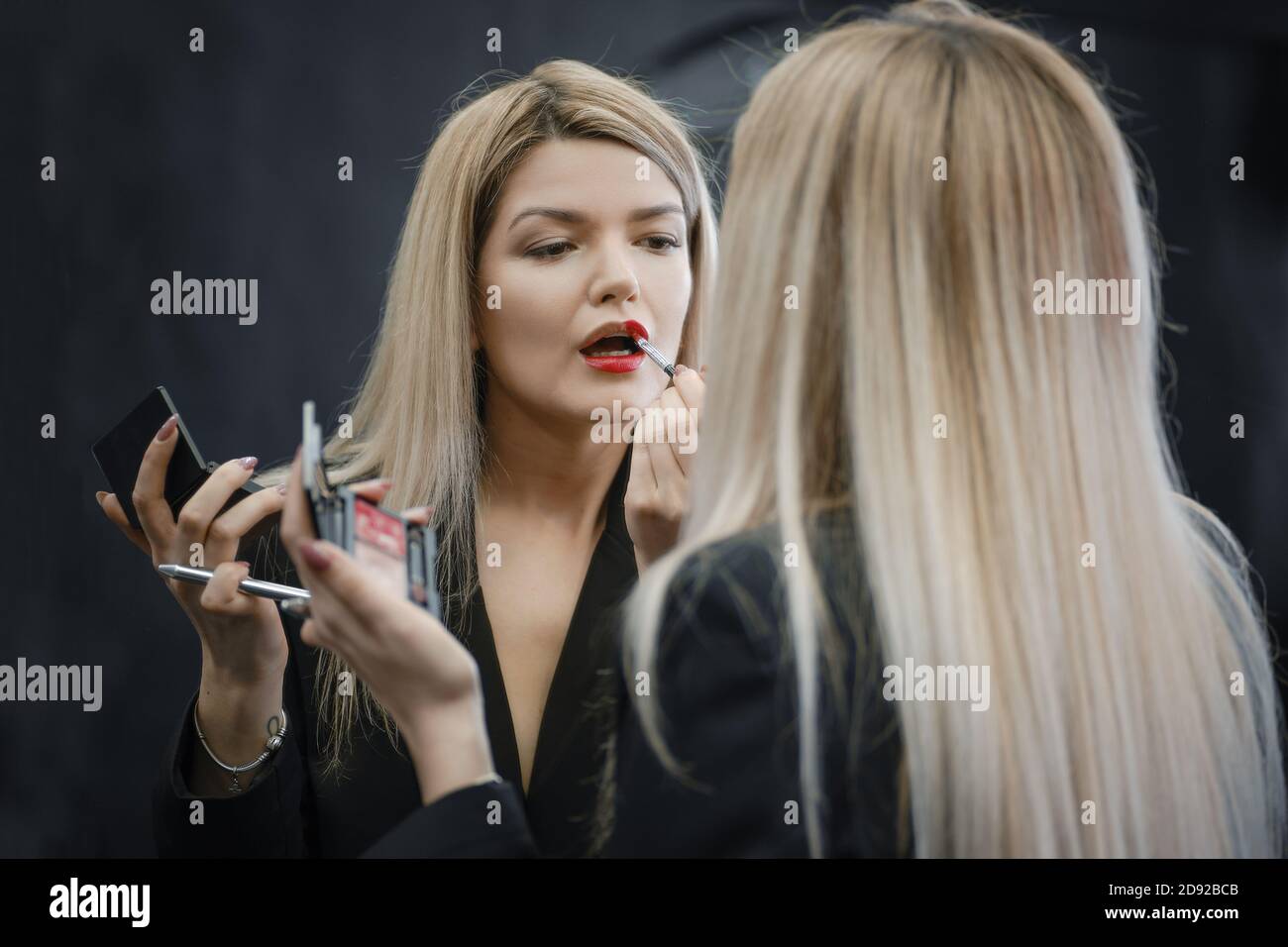 Makeup woman blonde mirror hi-res stock photography and images - Alamy