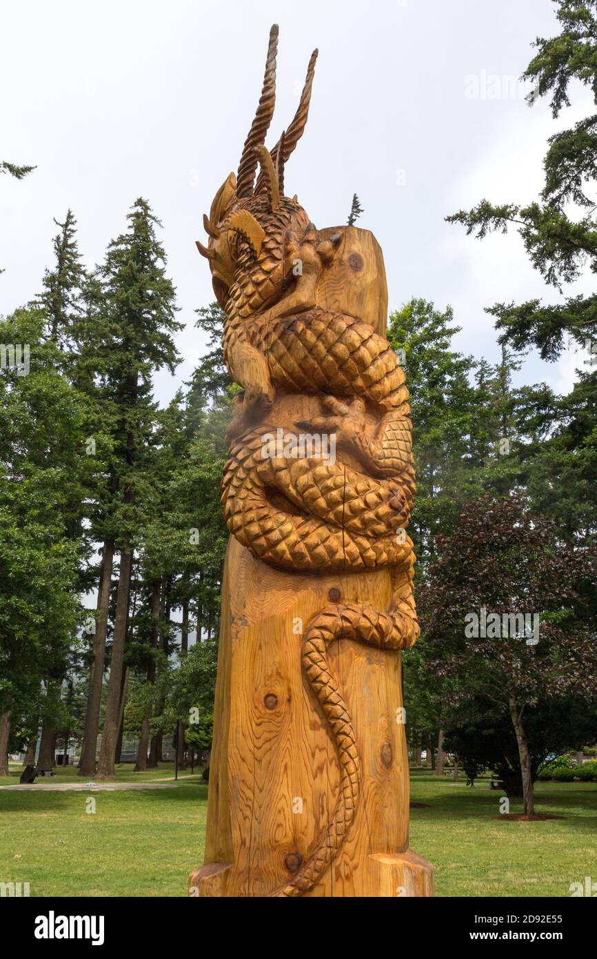 Carvings of the first nations of bc hi-res stock photography and images ...