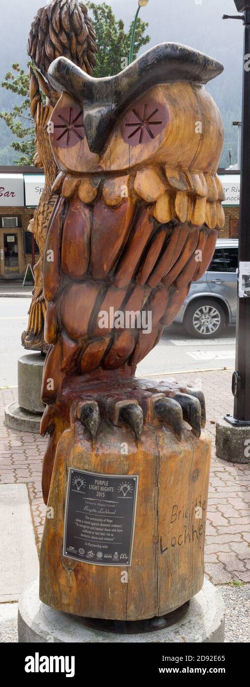 Carvings of the first nations of bc hi-res stock photography and images ...