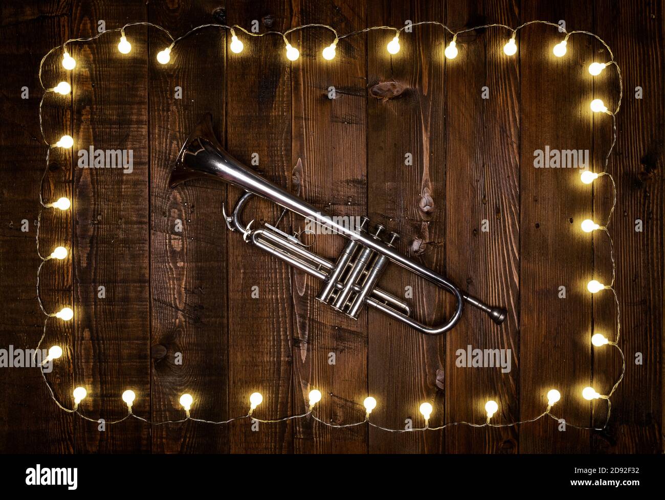 Natural trumpet instrument hi-res stock photography and images - Alamy