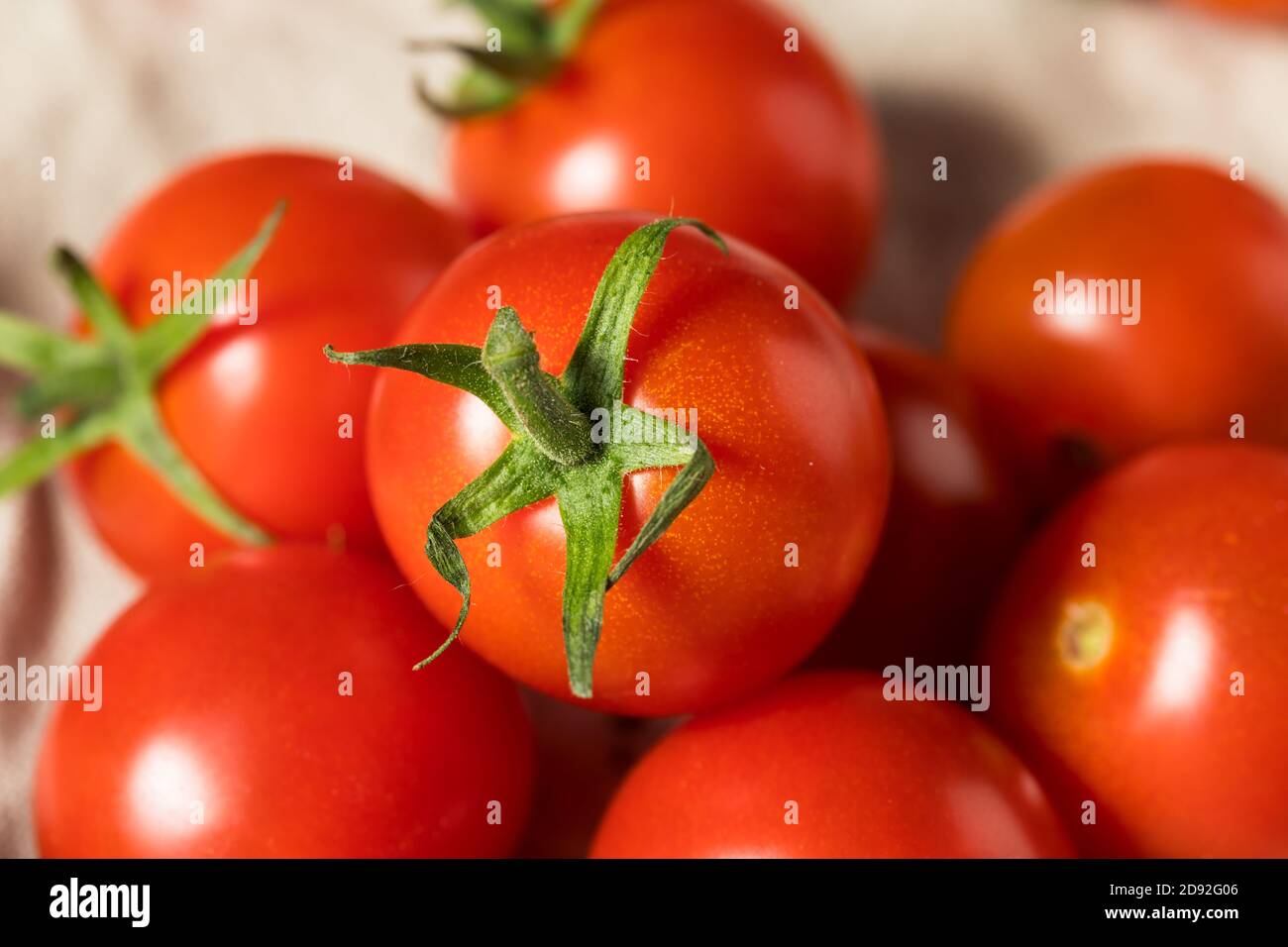 Raw Red Organic Cherry Tomatoes Ready to Eat Stock Photo - Alamy