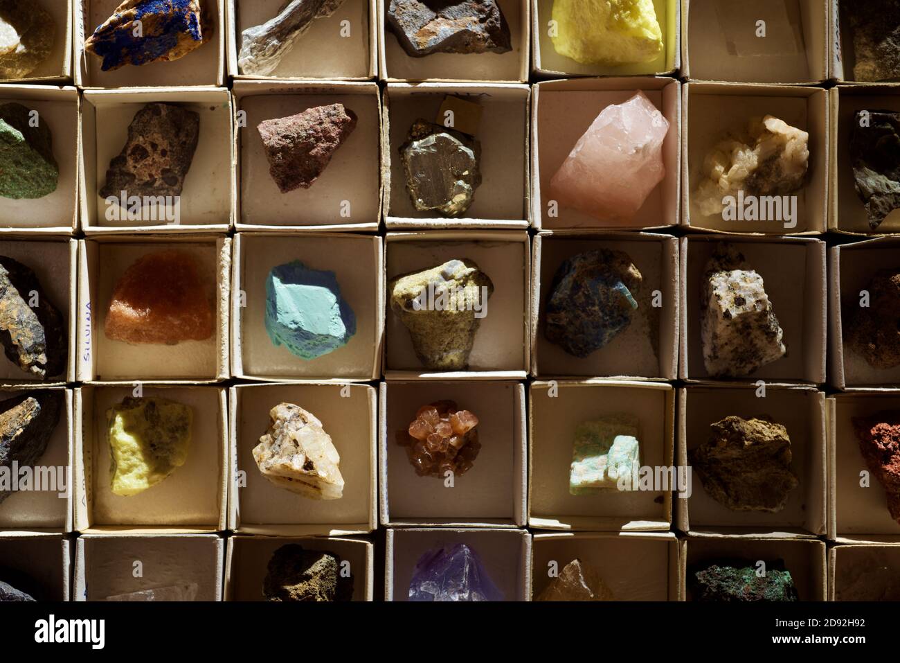 Geology mineralogy mineral collection box hi-res stock photography and ...
