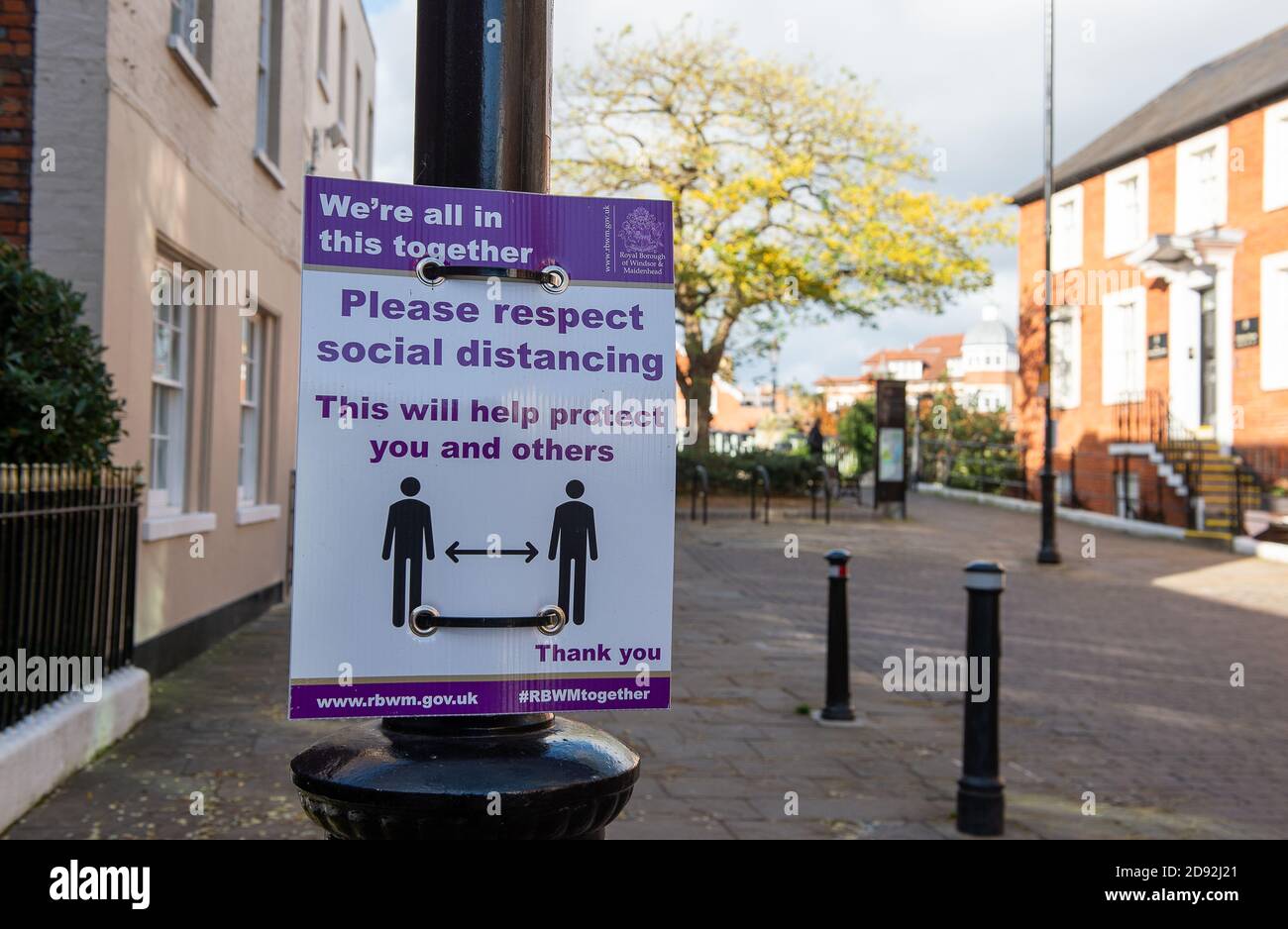 Respect social distancing sign hi-res stock photography and images - Alamy