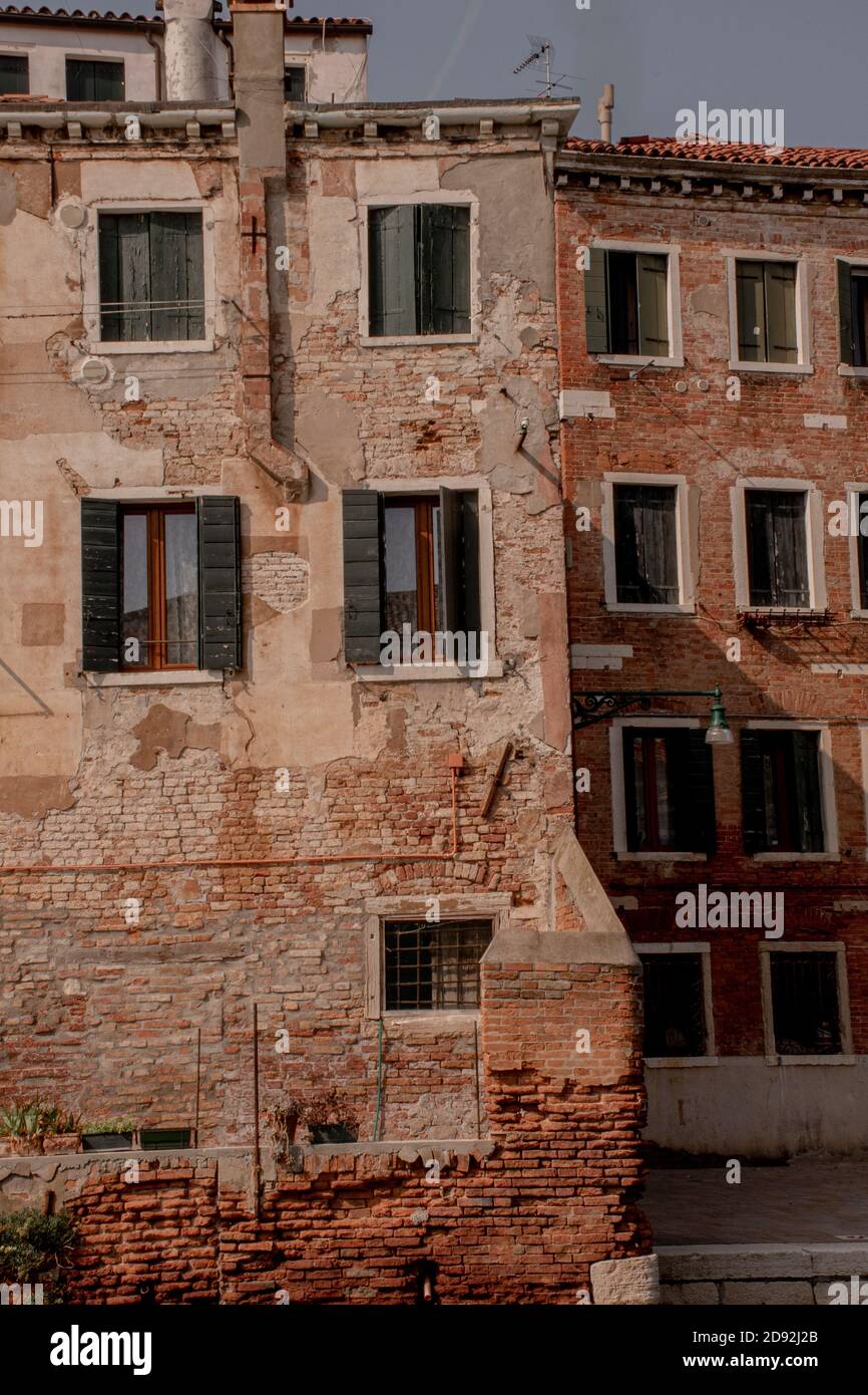 Venice streets hi-res stock photography and images - Alamy