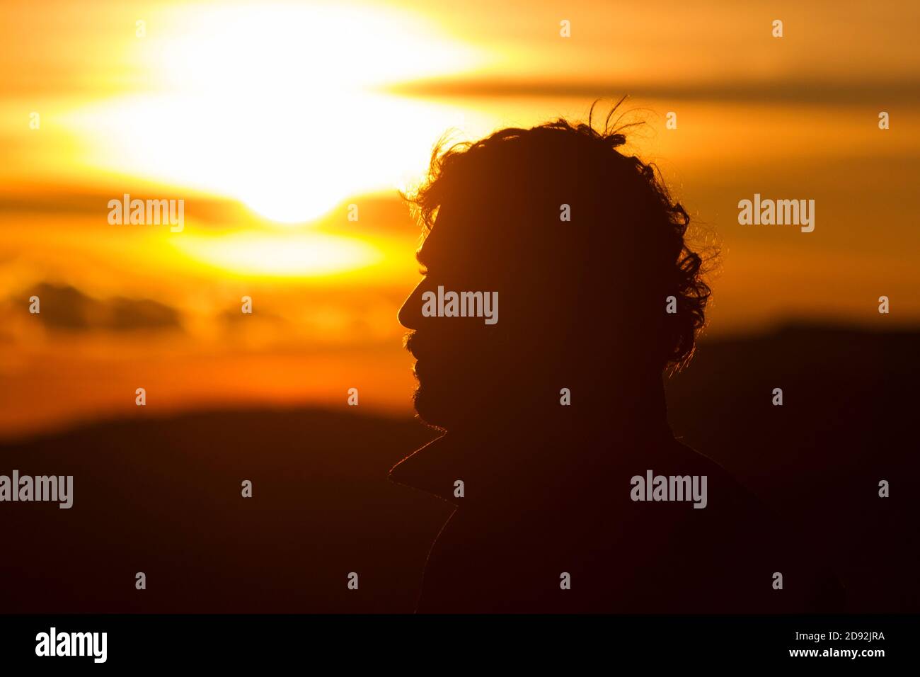 Mans head silhouette hi-res stock photography and images - Alamy