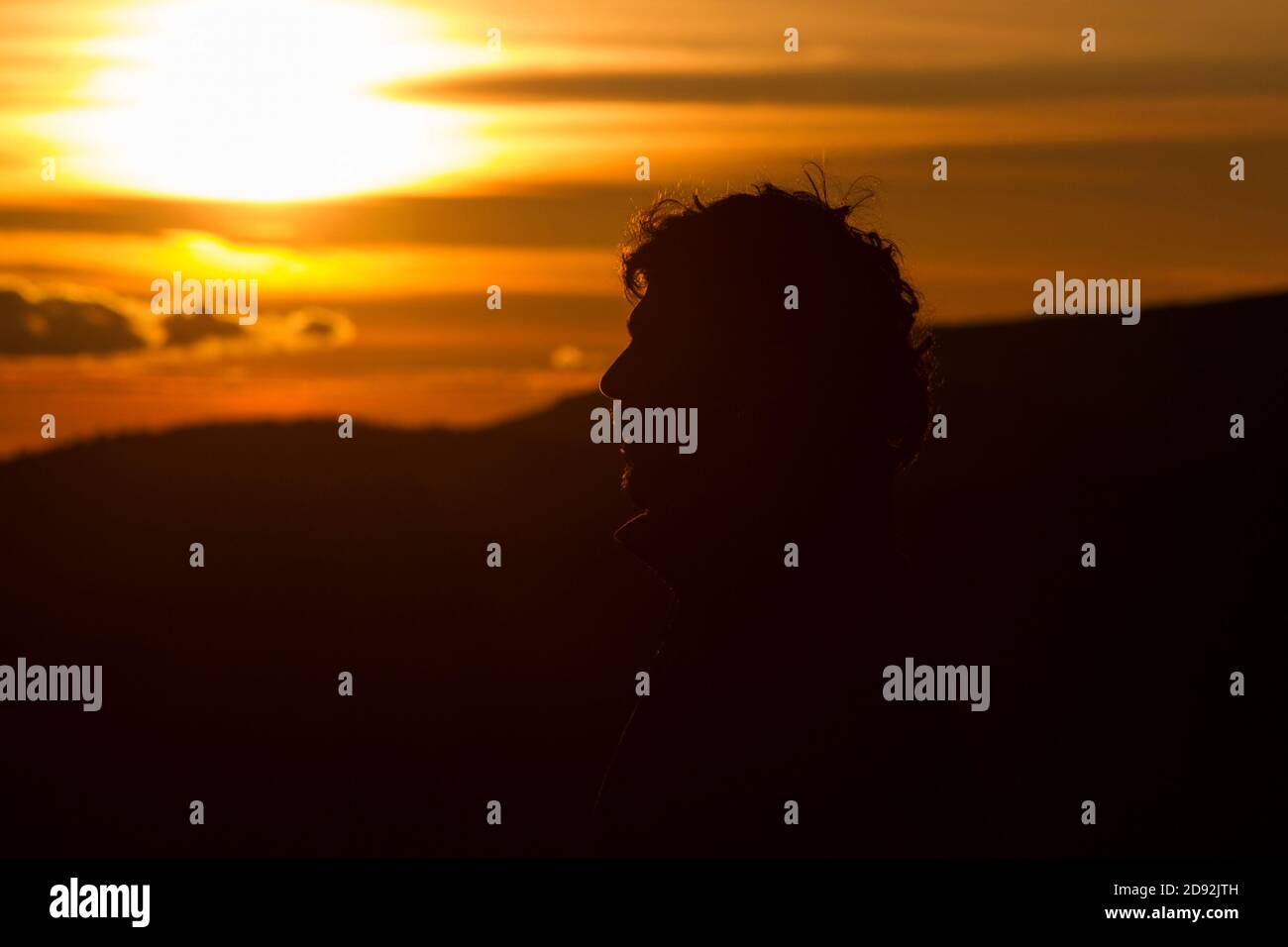Silhouette of mans face profile hi-res stock photography and images - Alamy