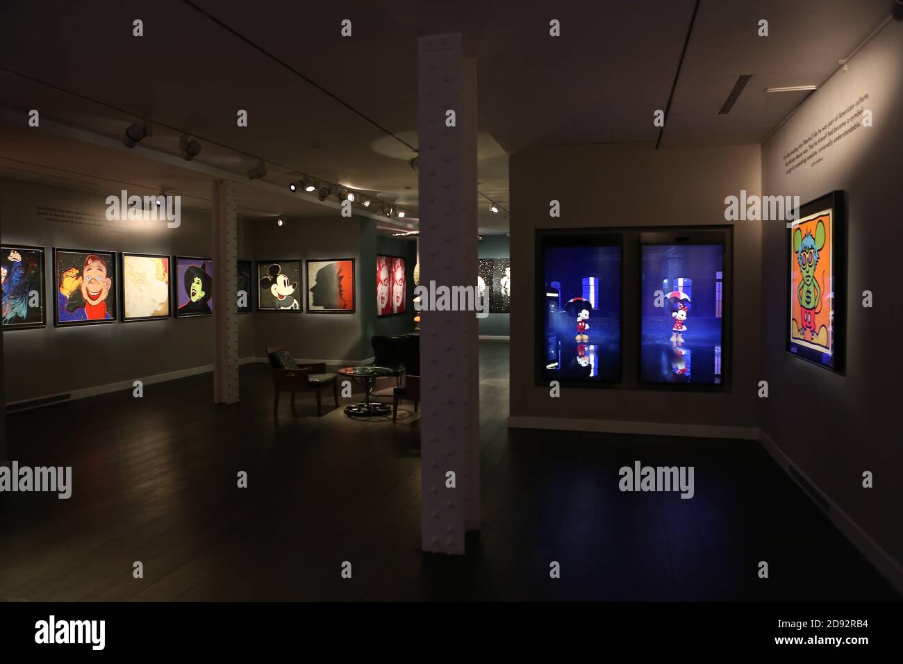 Founded in 1982, Halcyon Gallery specialises in modern and contemporary ...