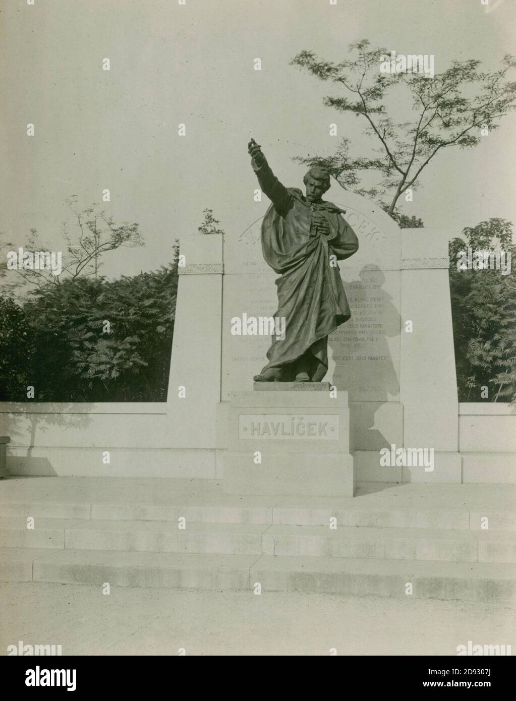 Karel Havlicek Monument, Douglas Park, Chicago, 1911 Stock Photo - Alamy