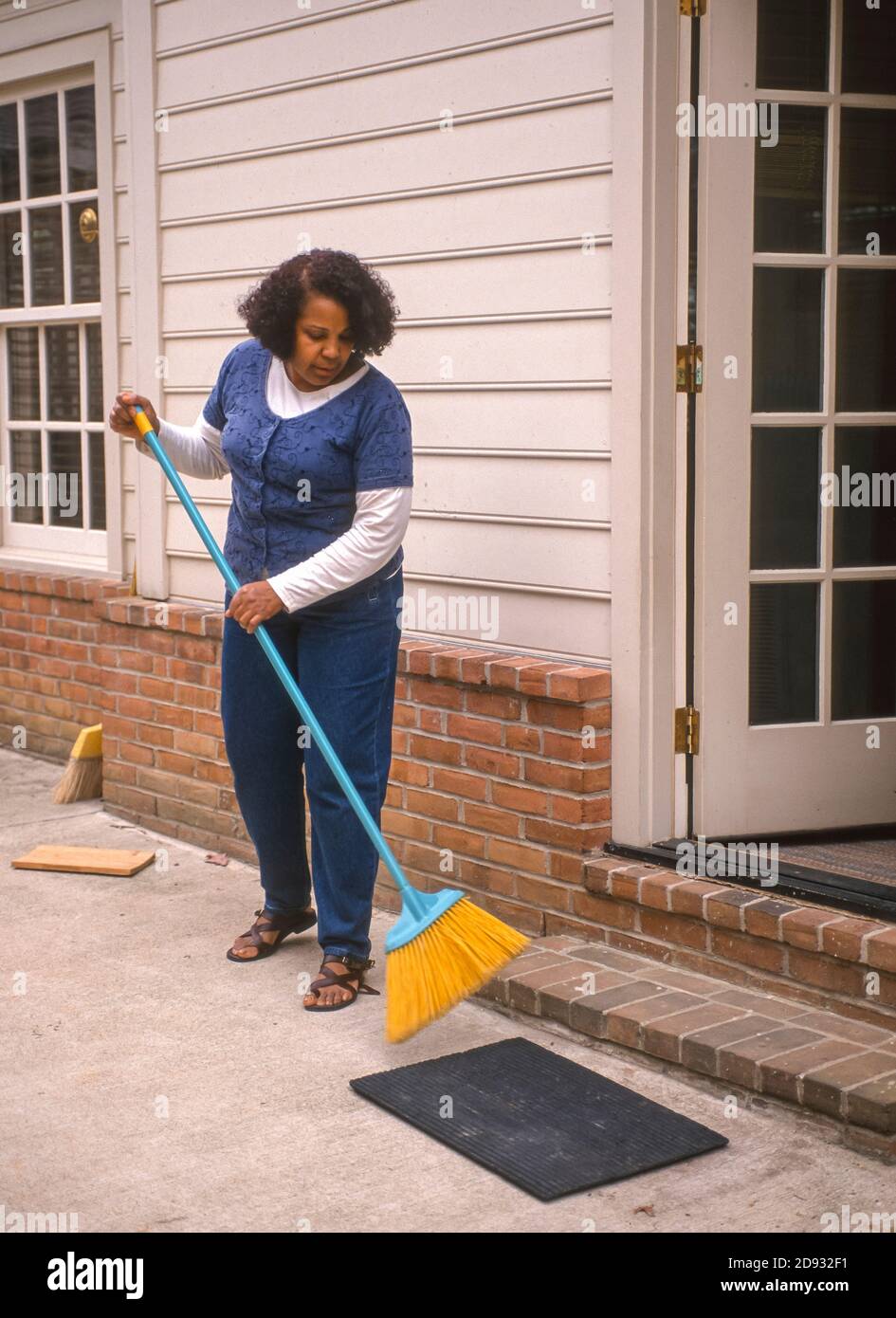 Woman immigrant america hi-res stock photography and images - Alamy