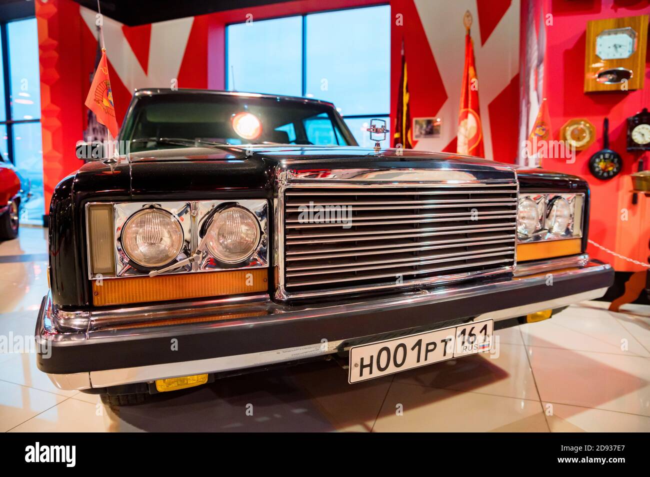 Zil limousine hi-res stock photography and images - Alamy