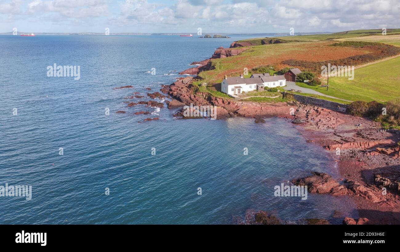 Pembrokeshire coast path brides walking hi-res stock photography and ...
