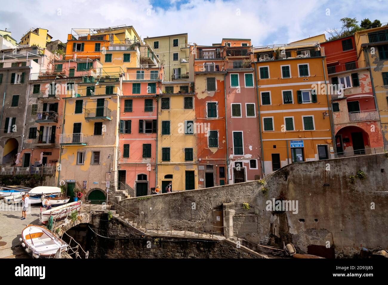Colorful Traditional Houses - Riomaggiore, Cinque Terre, Italy Stock Photo - Alamy