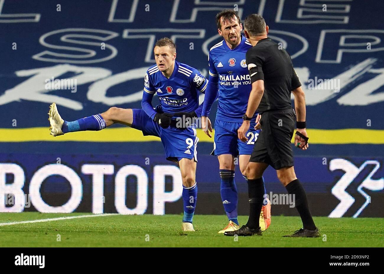 Leicester City's Jamie Vardy celebrates scoring his side's third goal ...
