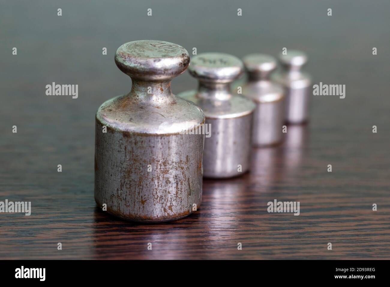 Iron weights hi-res stock photography and images - Alamy