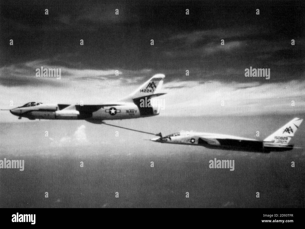 KA-3B Skywarrior VAH-10 refueling RVAH-12 RA-5C Vigilante c1968 Stock ...