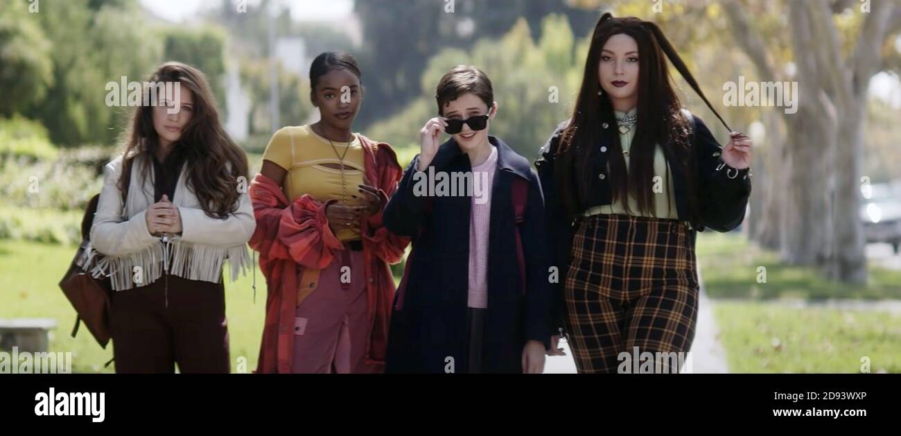 THE CRAFT: LEGACY, from left: Gideon Adlon, Lovie Simone, Cailee Spaeny ...
