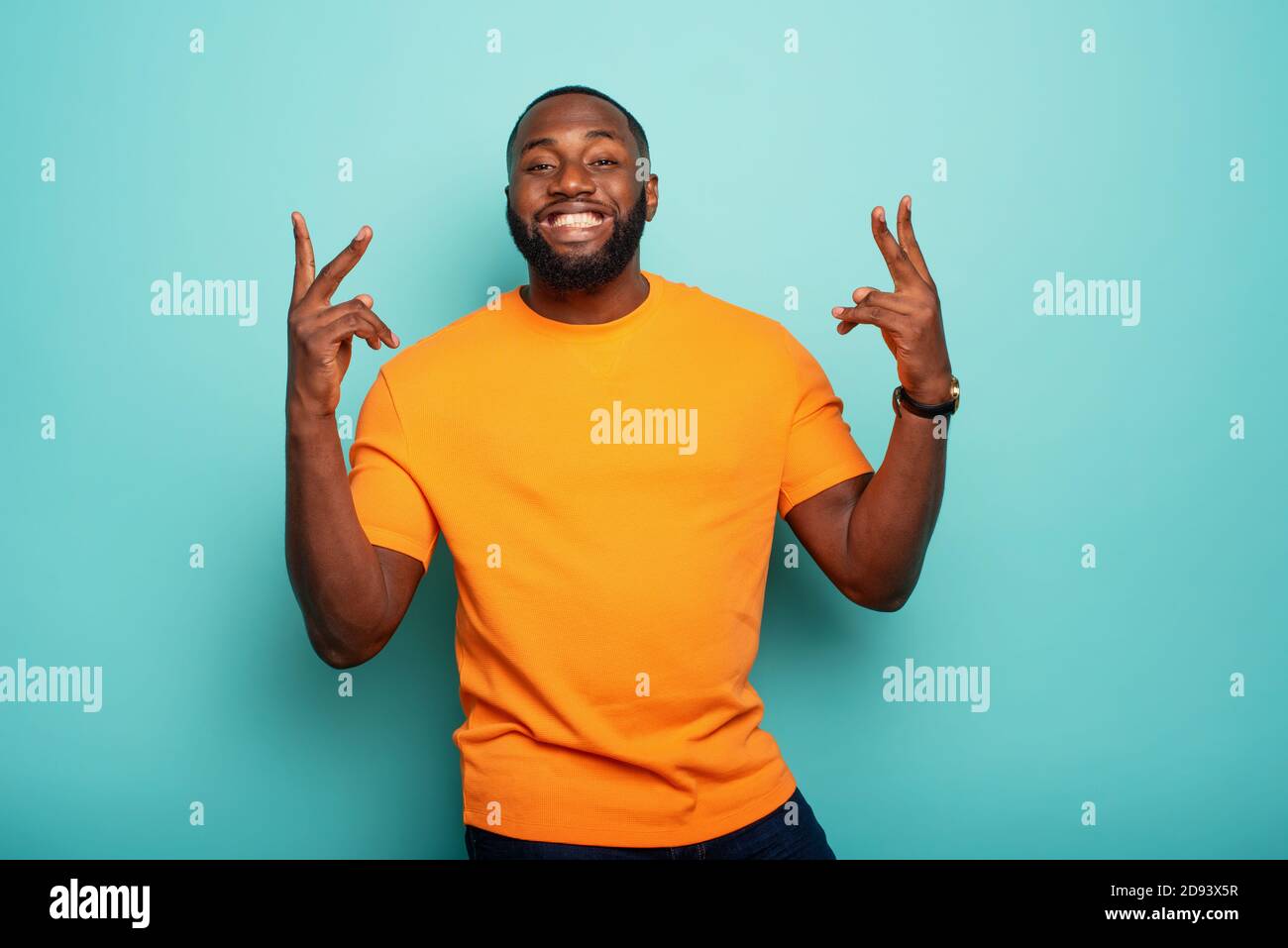 Happy guy hi-res stock photography and images - Alamy