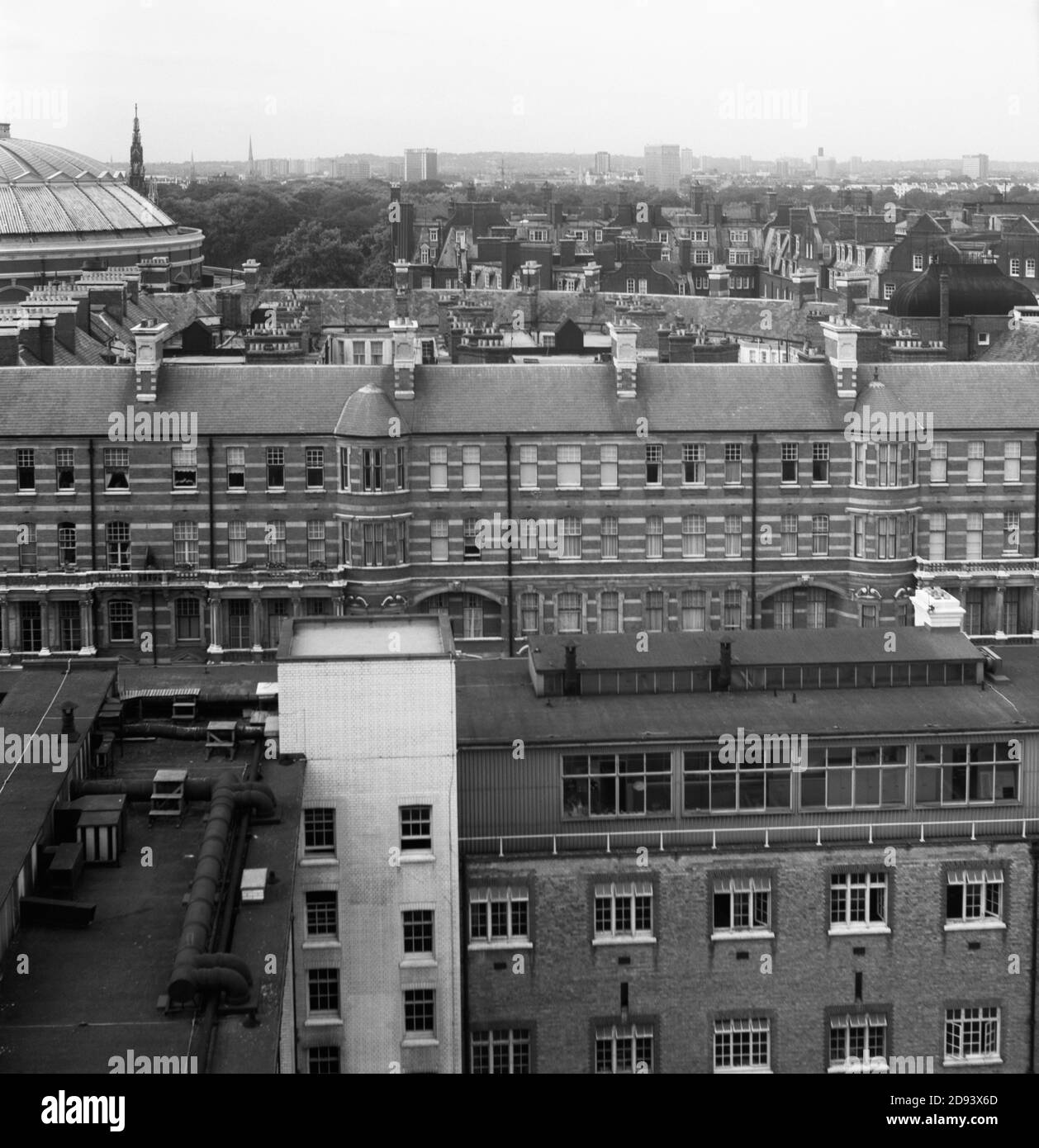 70s london skyline hi-res stock photography and images - Alamy