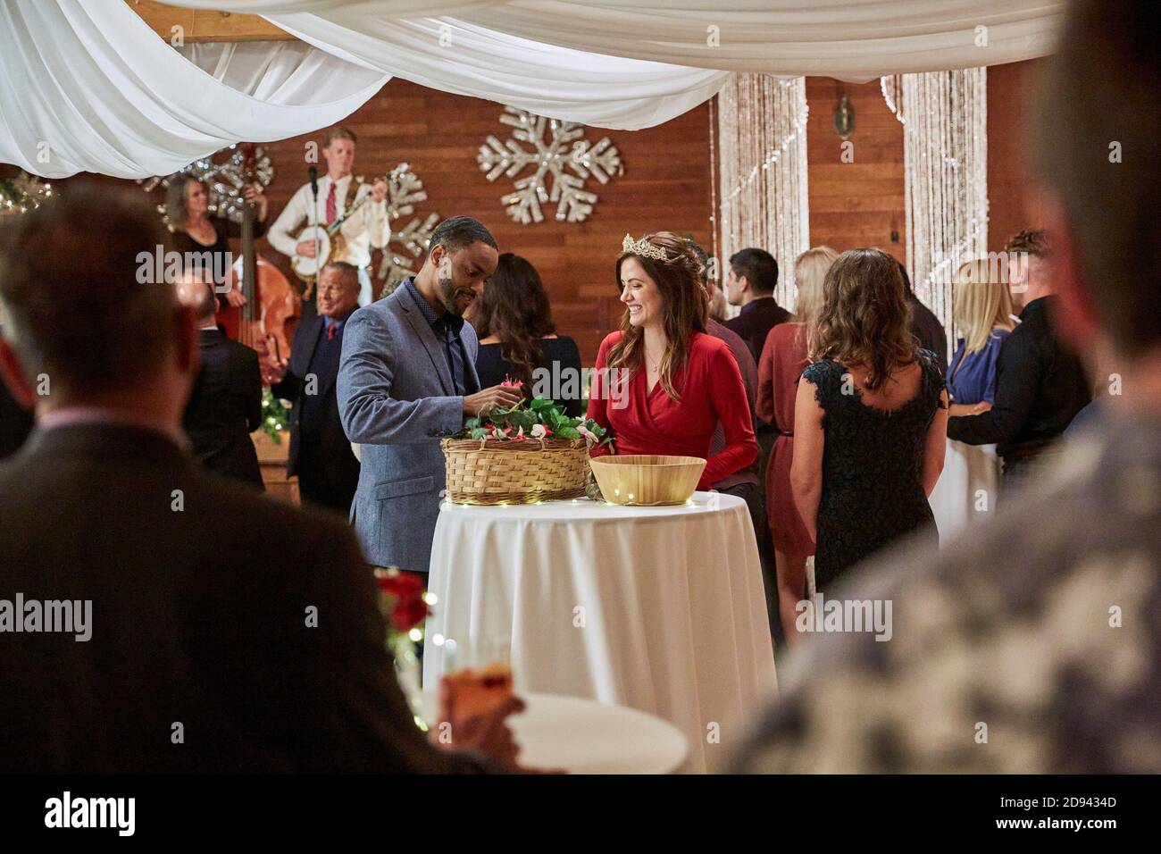 JINGLE BELL BRIDE, center from left: Ronnie Rowe (aka Ronnie Rowe Jr ...