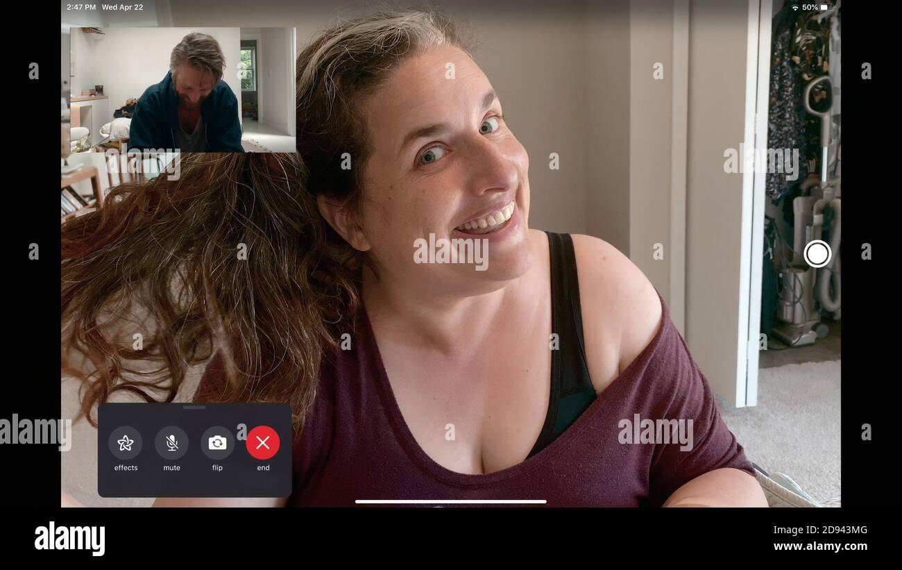 SOCIAL DISTANCE, upper left: Peter Scanavino; full screen: Tami Sagher ...