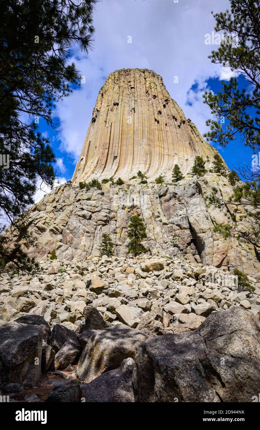 Black white devils tower rock hi-res stock photography and images - Alamy