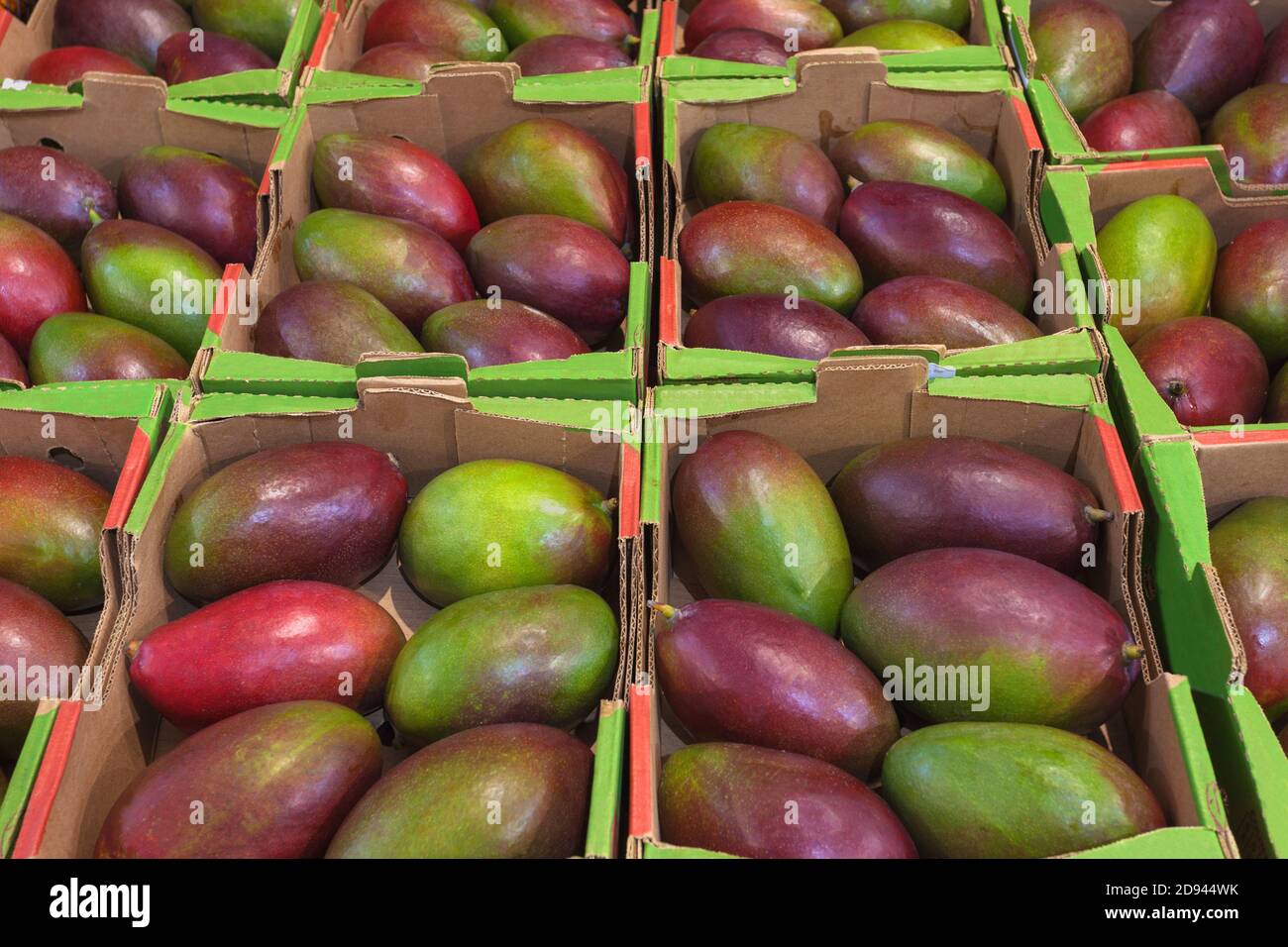 Boxes of mango hi-res stock photography and images - Alamy