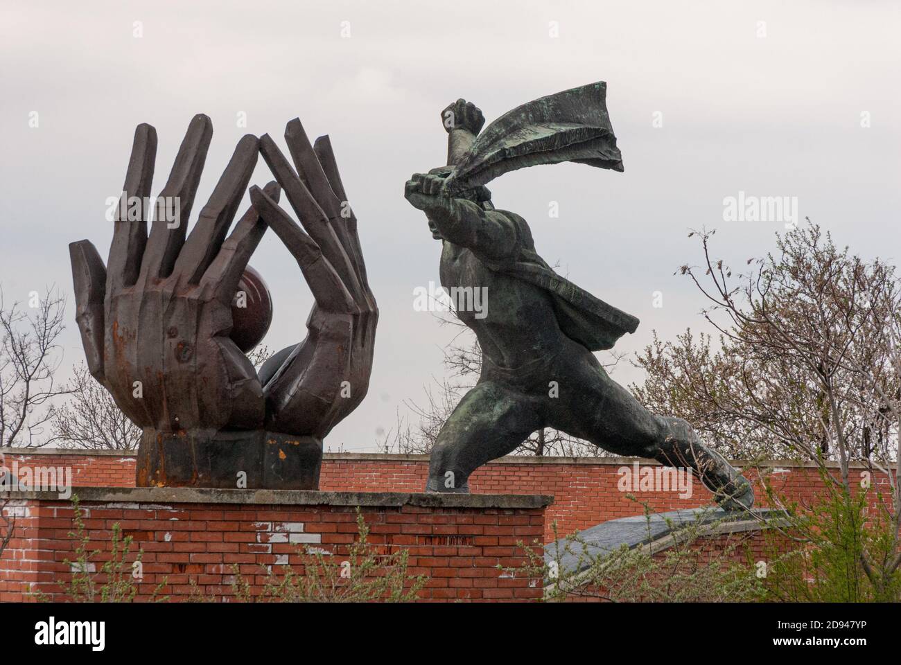 Soviet union hands hi-res stock photography and images - Alamy
