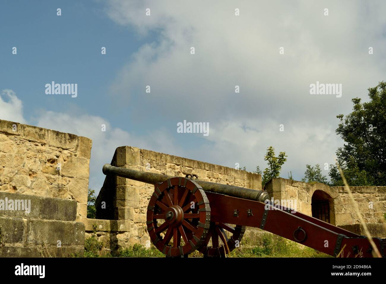 Mota castle san sebastian hi-res stock photography and images - Alamy