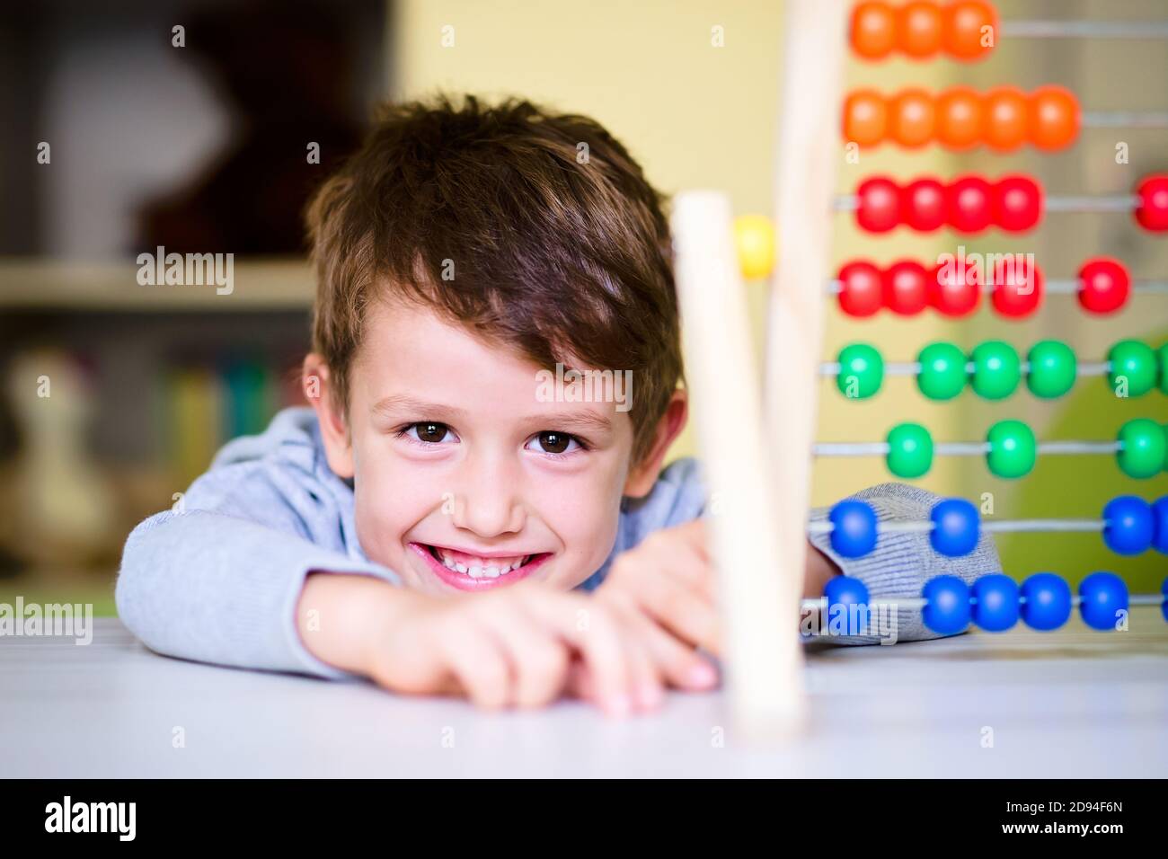 Abacus calculation tools hi-res stock photography and images - Alamy