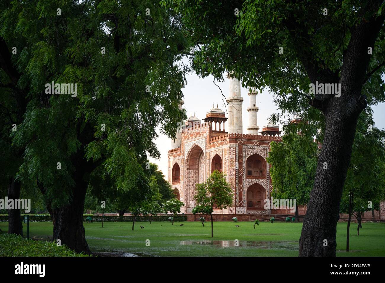 Tomb of Akbar the Great at Sikandra Fort in Agra Stock Photo - Alamy