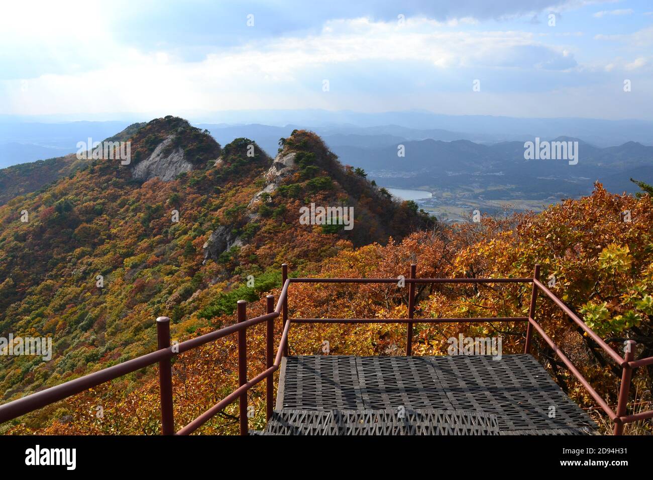 Beautiful autumn landscape in Gyeryongsan National Park, South Korea ...