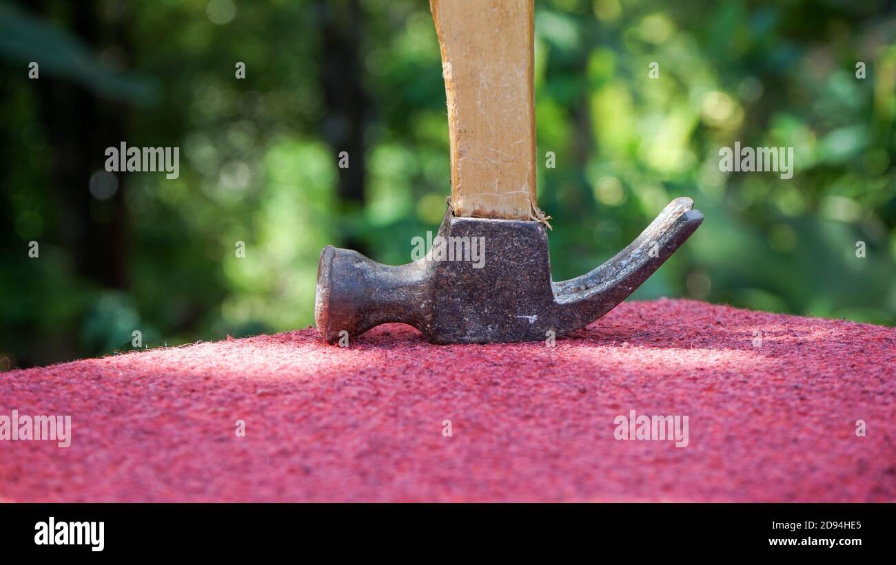 Rusty sledgehammer hi-res stock photography and images - Alamy