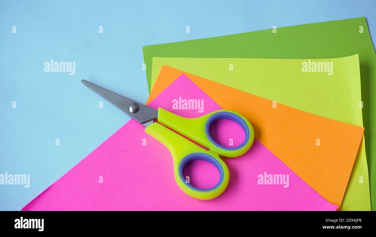 Feet on table toes hi-res stock photography and images - Alamy