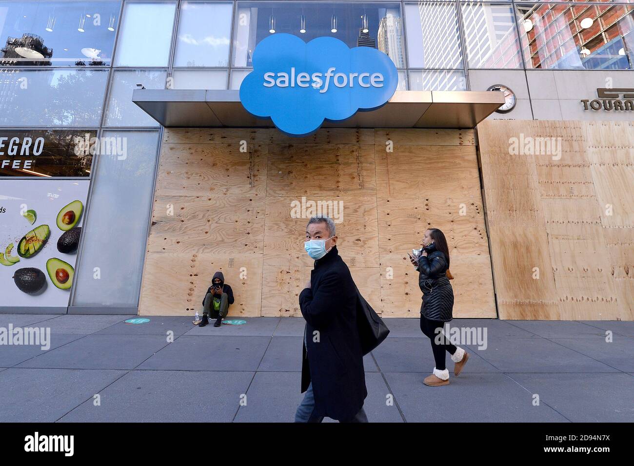 Boarding windows u s hi-res stock photography and images - Alamy