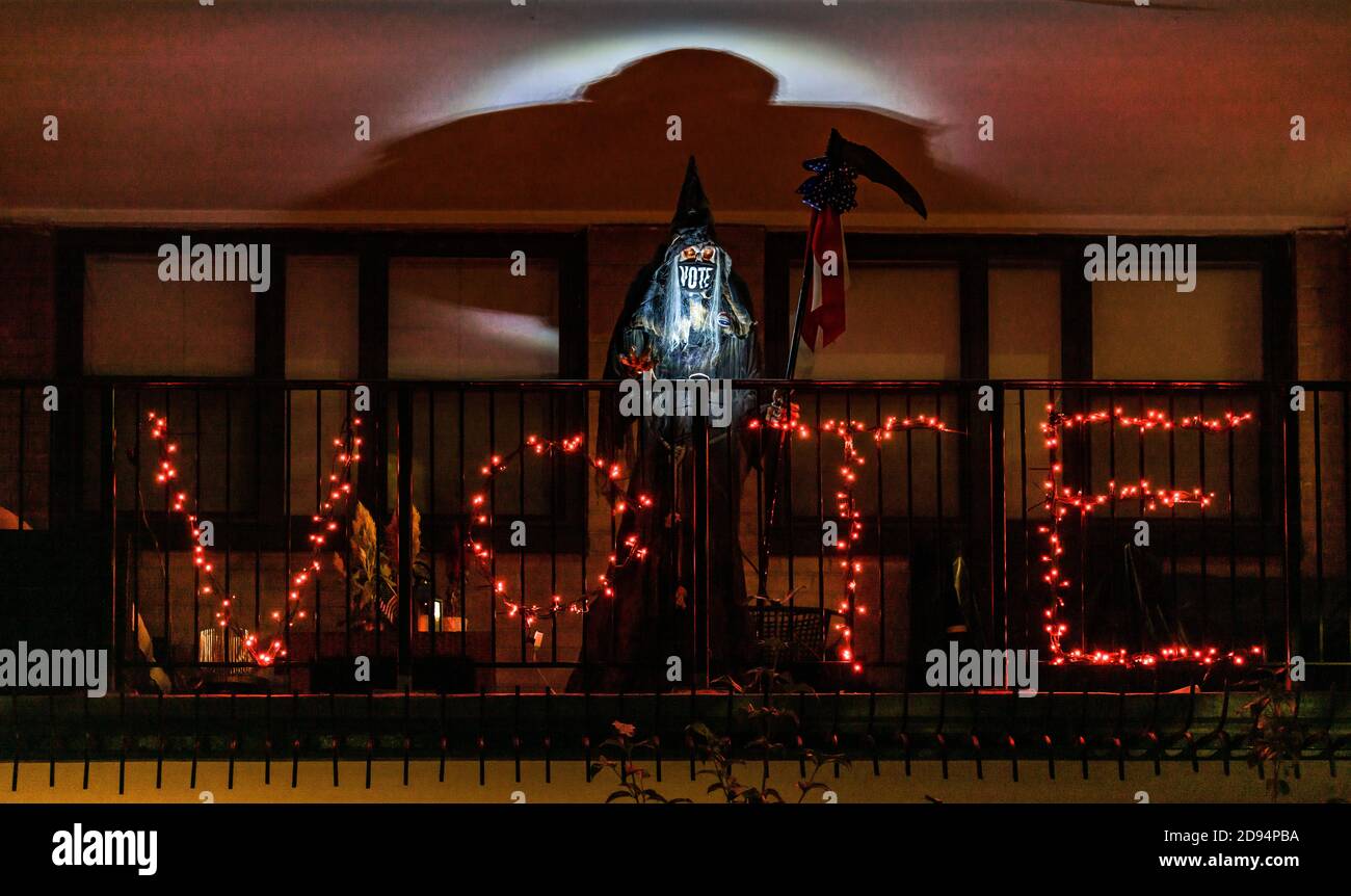 Skeleton balcony hi-res stock photography and images - Alamy