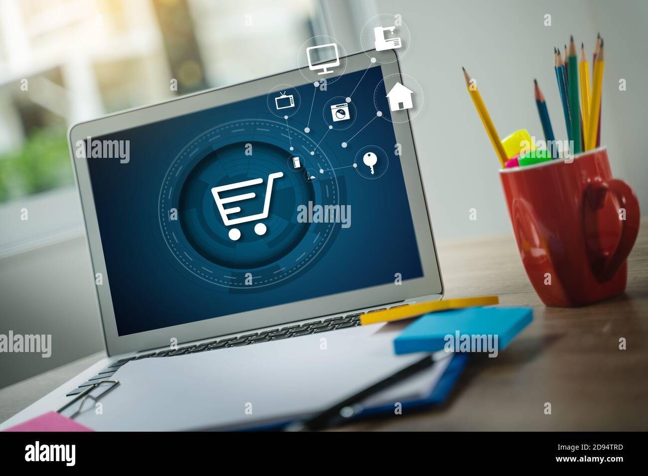 Business people use Technology E-commerce Internet Global Marketing ...