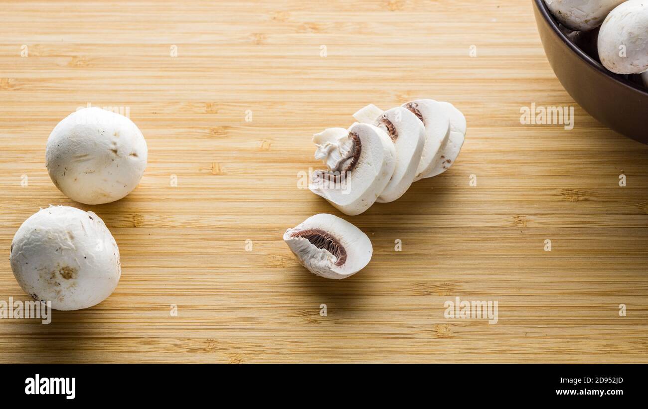 Fresh mushrooms champignon hi-res stock photography and images - Alamy