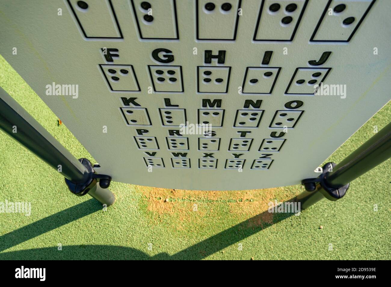 Braille alphabet symbols hi-res stock photography and images - Alamy