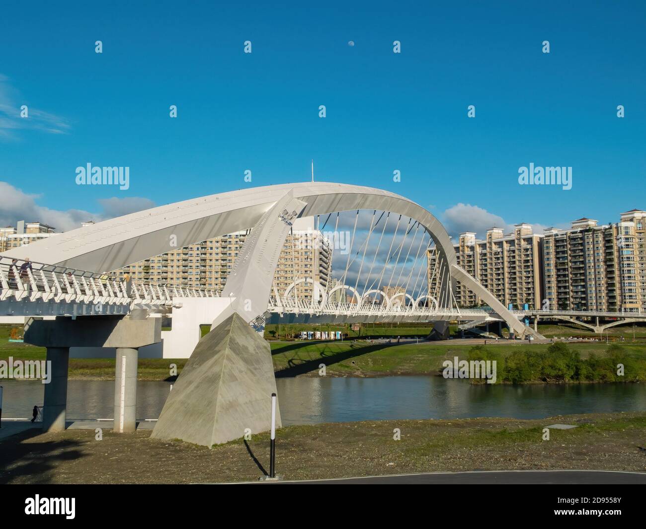 Sunny view of the Yangguang Bridge at Xindian District, Taipei, Taiwan ...