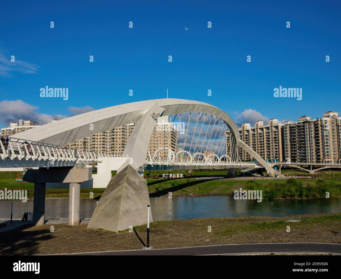 Yangguang bridge hi-res stock photography and images - Alamy