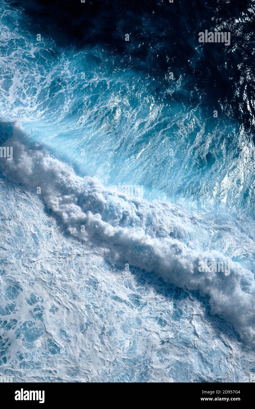 Aerial view to waves in ocean Splashing Waves. Blue clean wavy sea ...