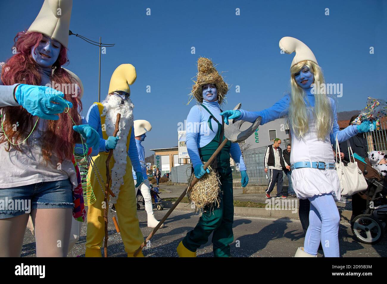 Smurf 2011 hi-res stock photography and images - Alamy