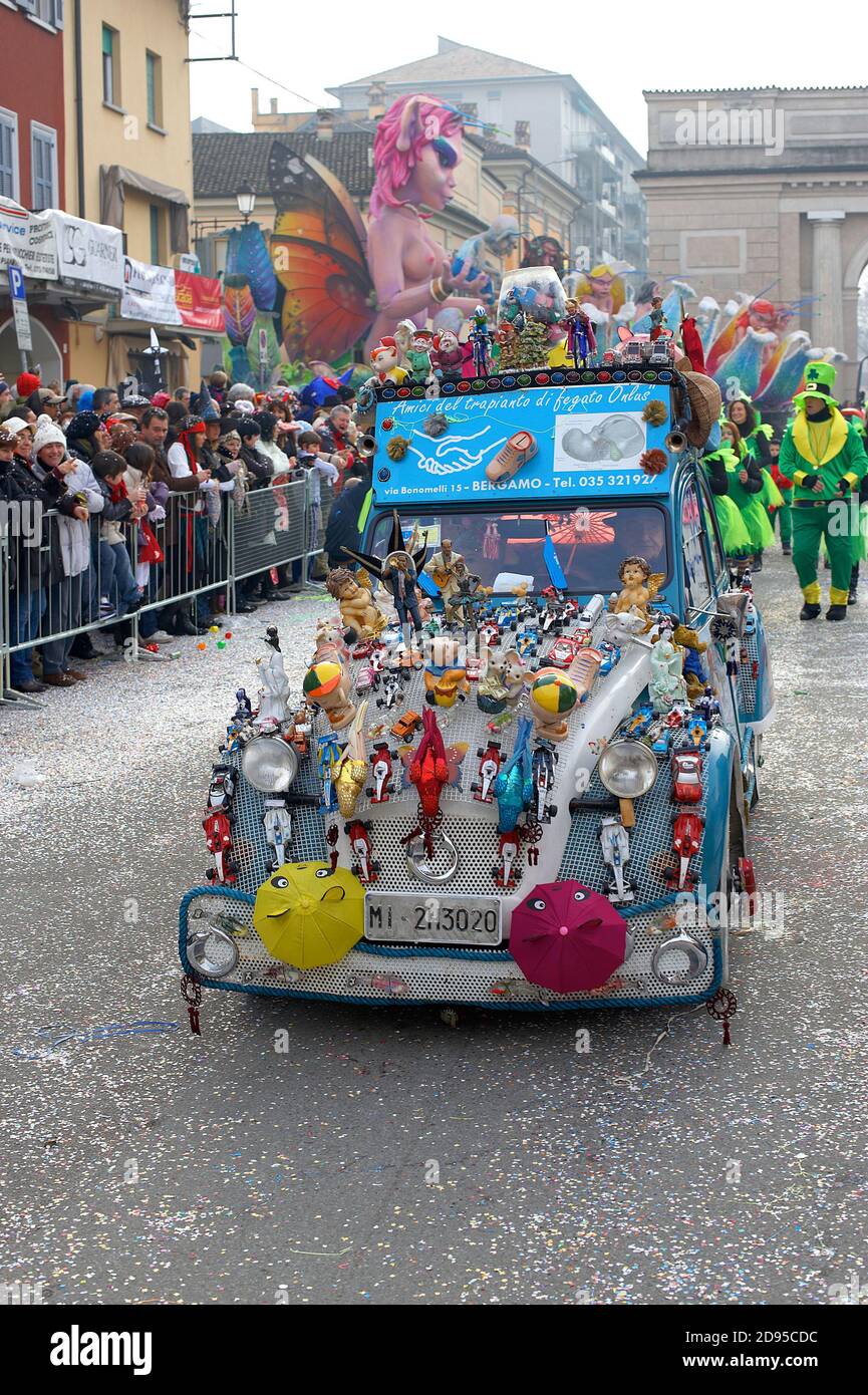 Allegorical Car High Resolution Stock Photography and Images - Alamy