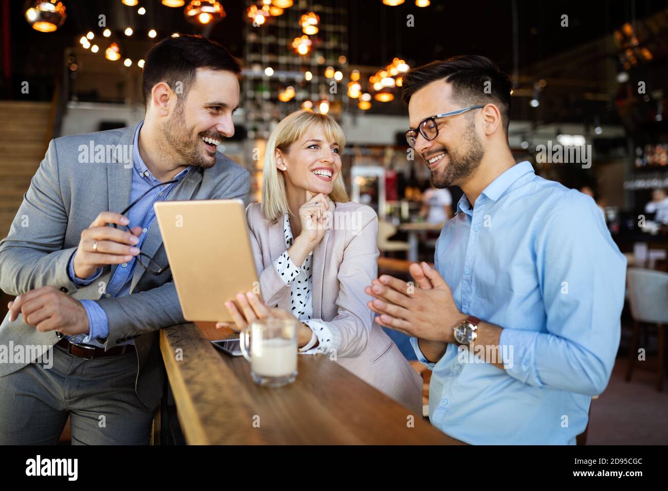 Office staff workplace hi-res stock photography and images - Alamy