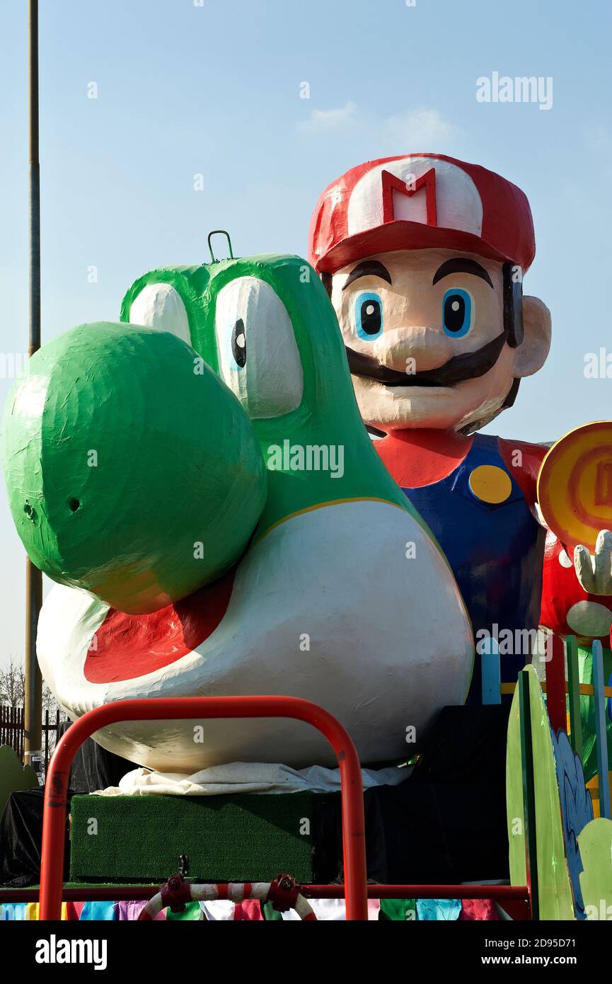 ERBUSCO - FEBRUARY 21 : the parade of carnival floats, February 21,2012 ...