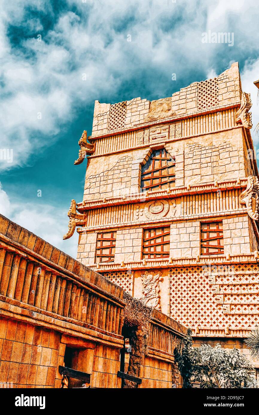 Aztec pyramids in the jungle hi-res stock photography and images - Alamy