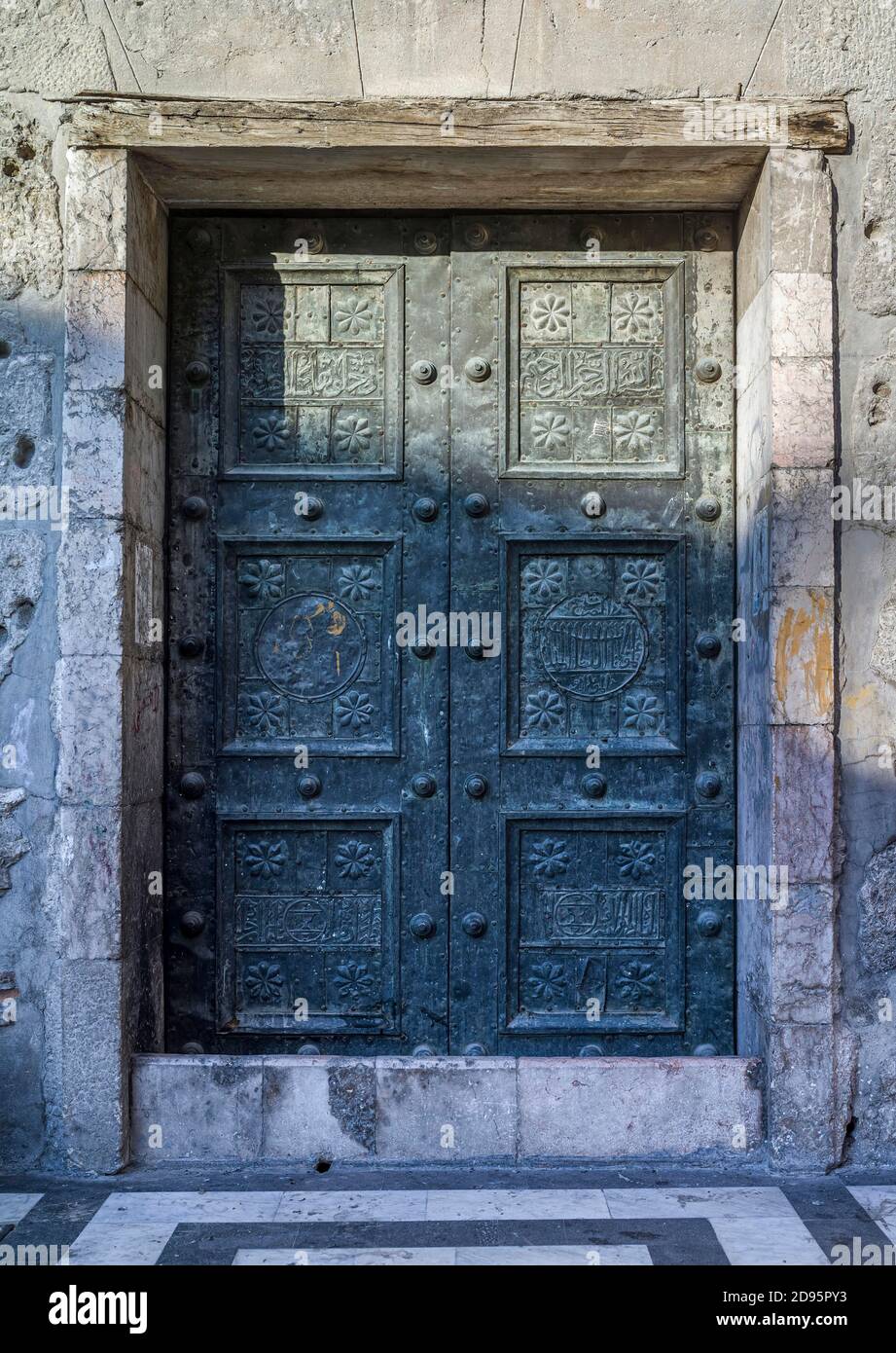 door of Great Mosque of Damascus Stock Photo - Alamy