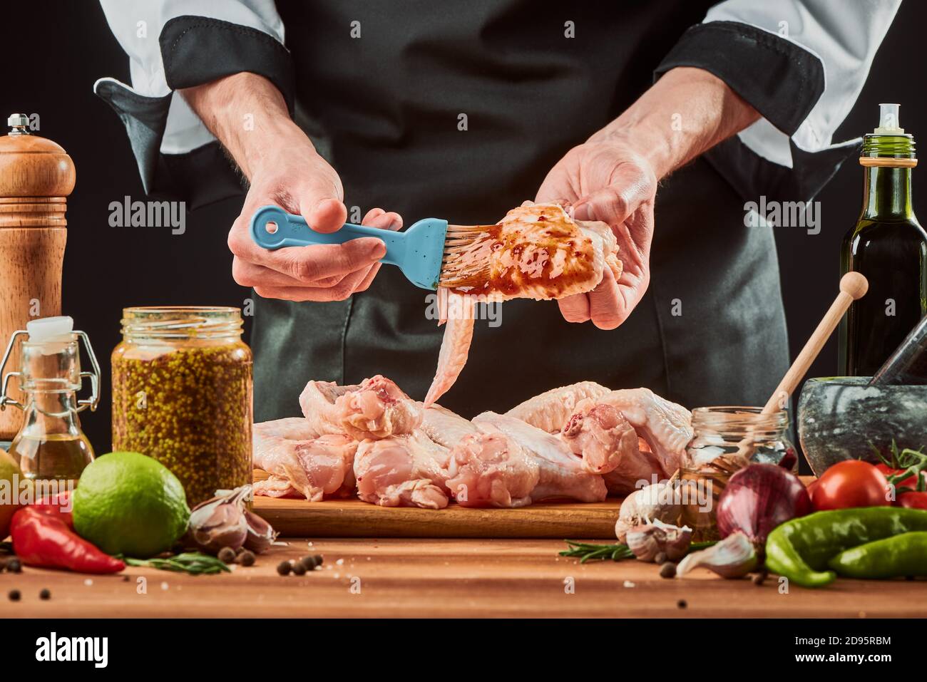 Board marinade chicken wings hi-res stock photography and images - Alamy