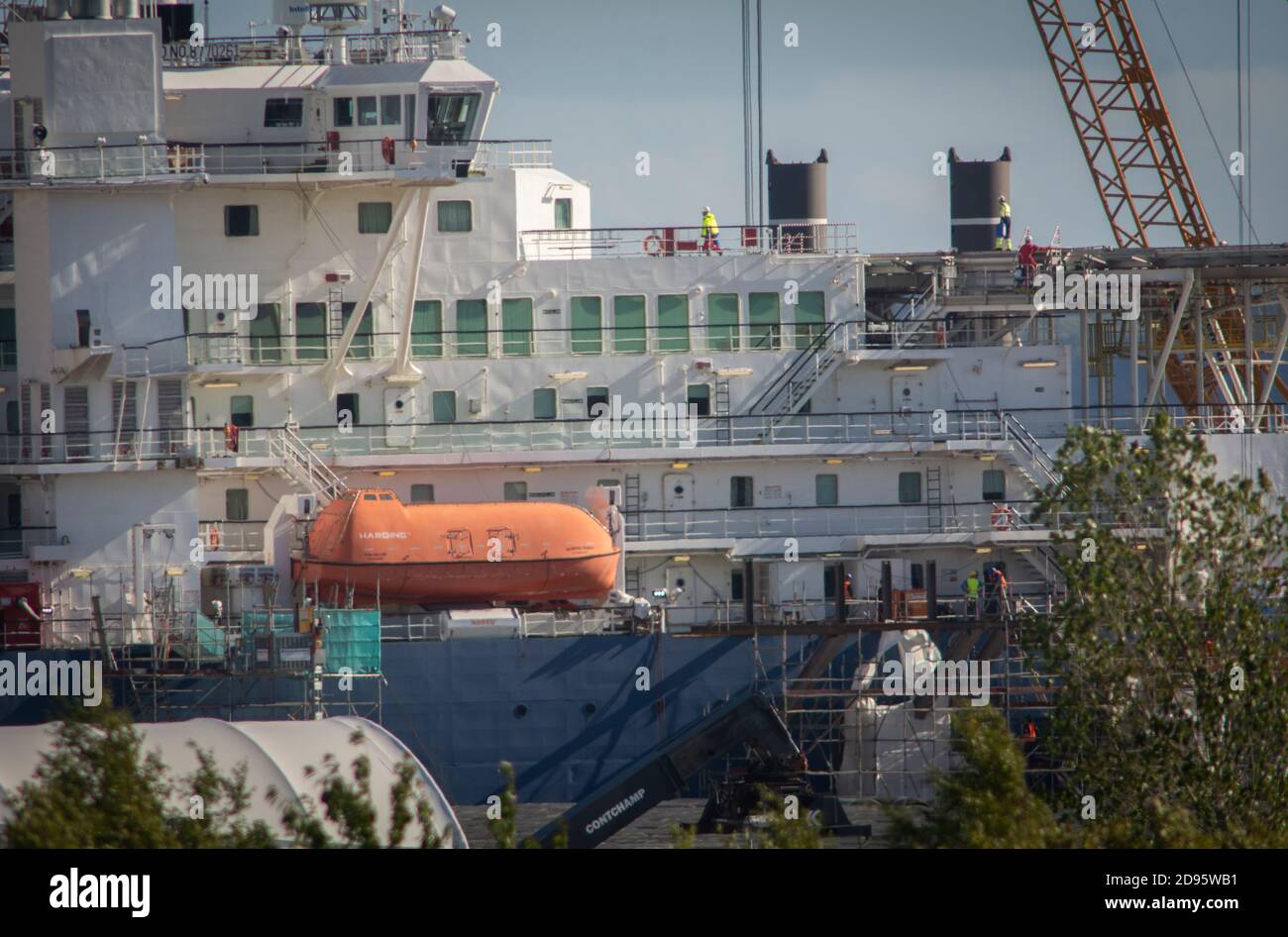 Pipe laying ship hi-res stock photography and images - Alamy