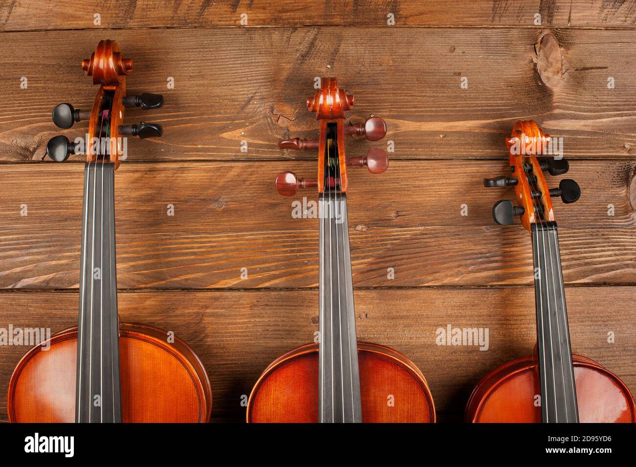 Three violins hi-res stock photography and images - Alamy